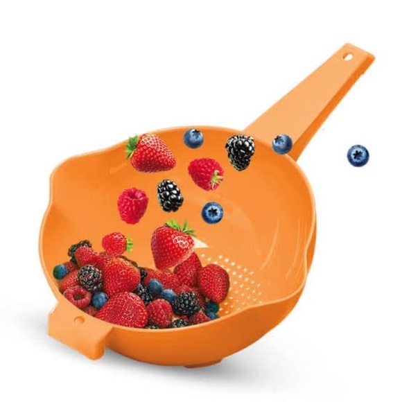 Tupperware | Kitchen | Vintage Tupperware 2 Quart Colander Strainer ...